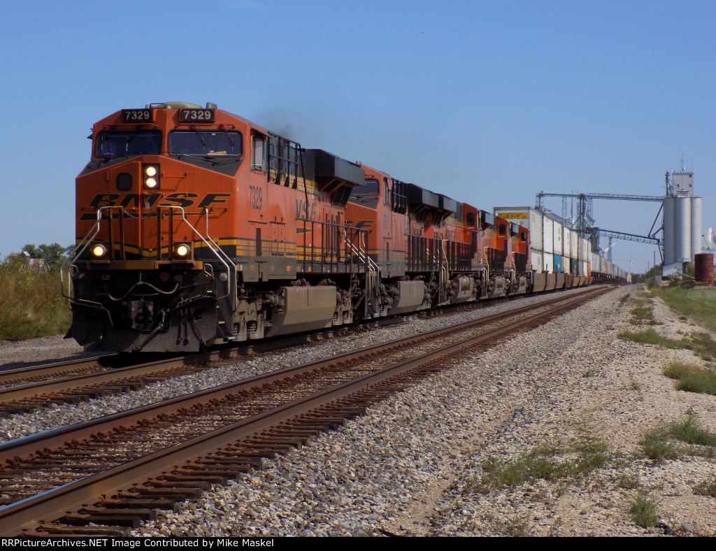 BNSF 7329